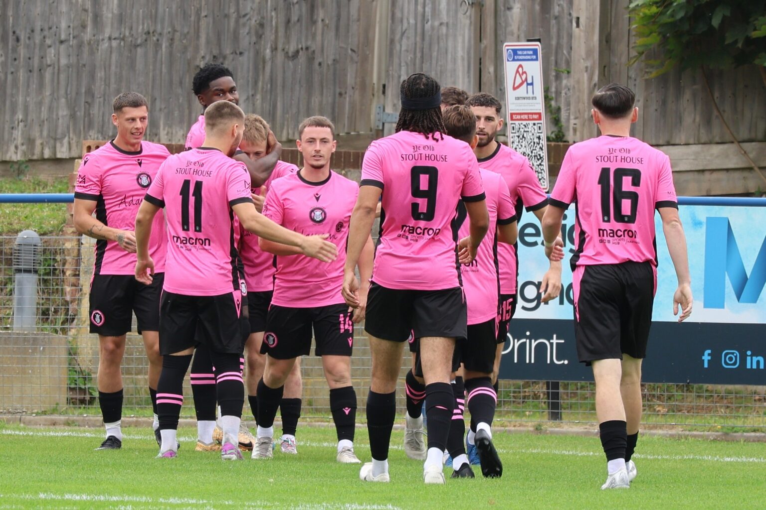 First Team | Roffey Football Club